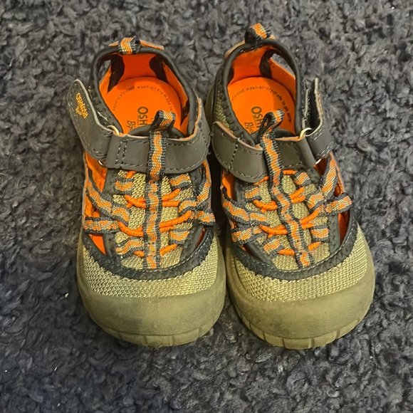 OshKosh B'gosh | Shoes | Oshkosh Sandals Size 7 | Poshmark